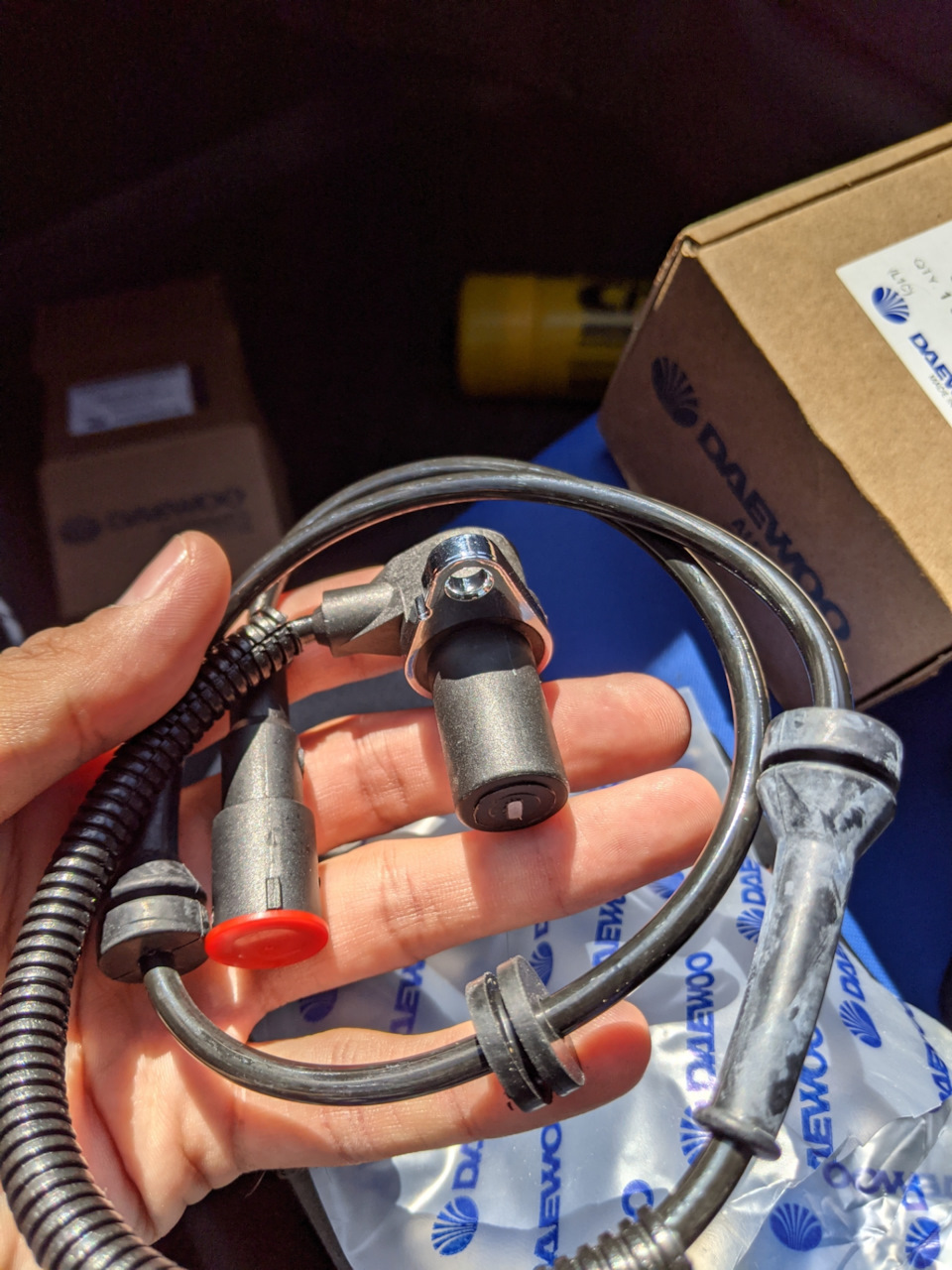 Замена передних датчиков abs — Chevrolet Lacetti 5D, 1,6 л, 2008 года ...