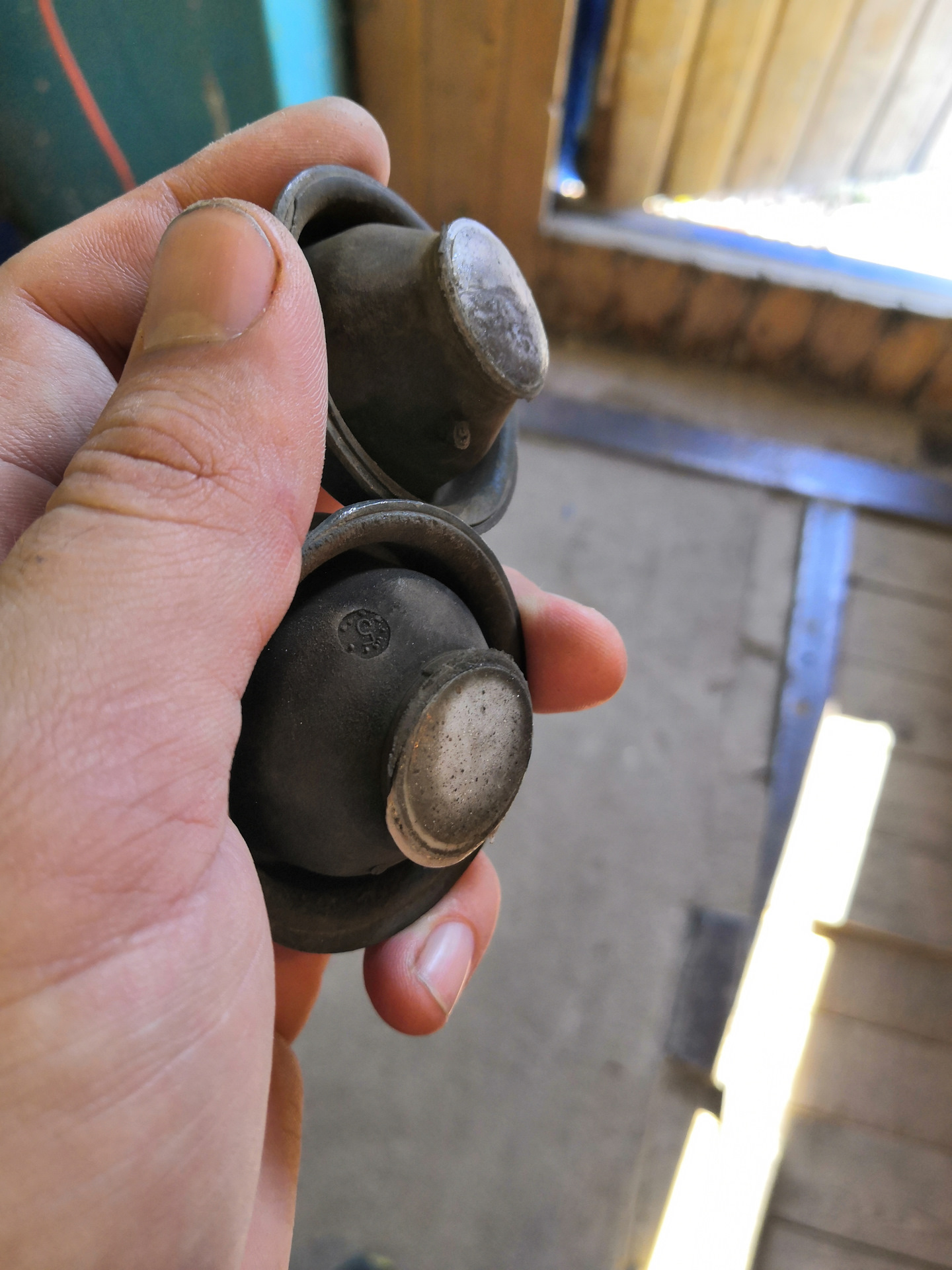 Замена боковых подушек ДВС — Peugeot 206, 1,4 л, 2006 года | своими ...