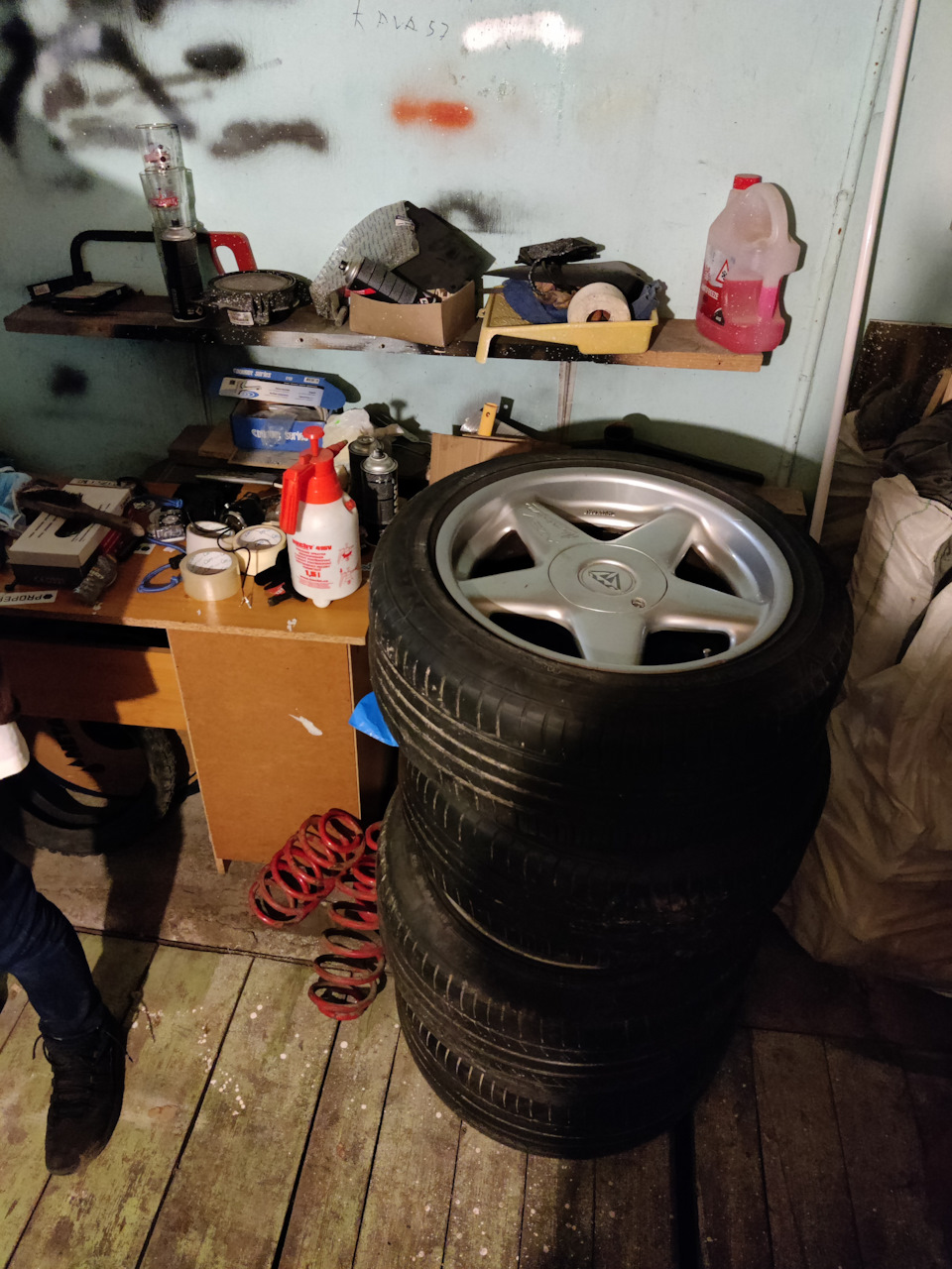 Диски Azev type c и пружины — Volkswagen Passat B5, 1,6 л, 2000 года ...