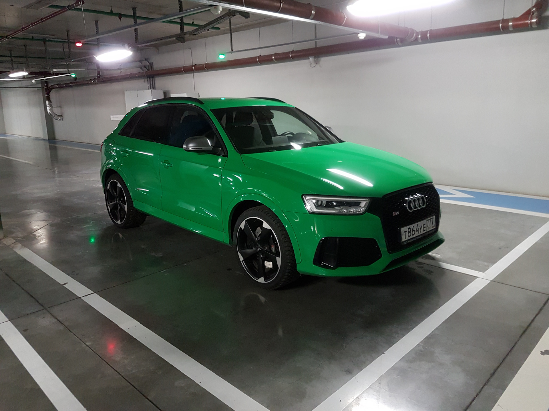 GLA45 AMG vs RSQ3 сравнение — Audi A4 (B9), 2 л, 2018 года | наблюдение ...