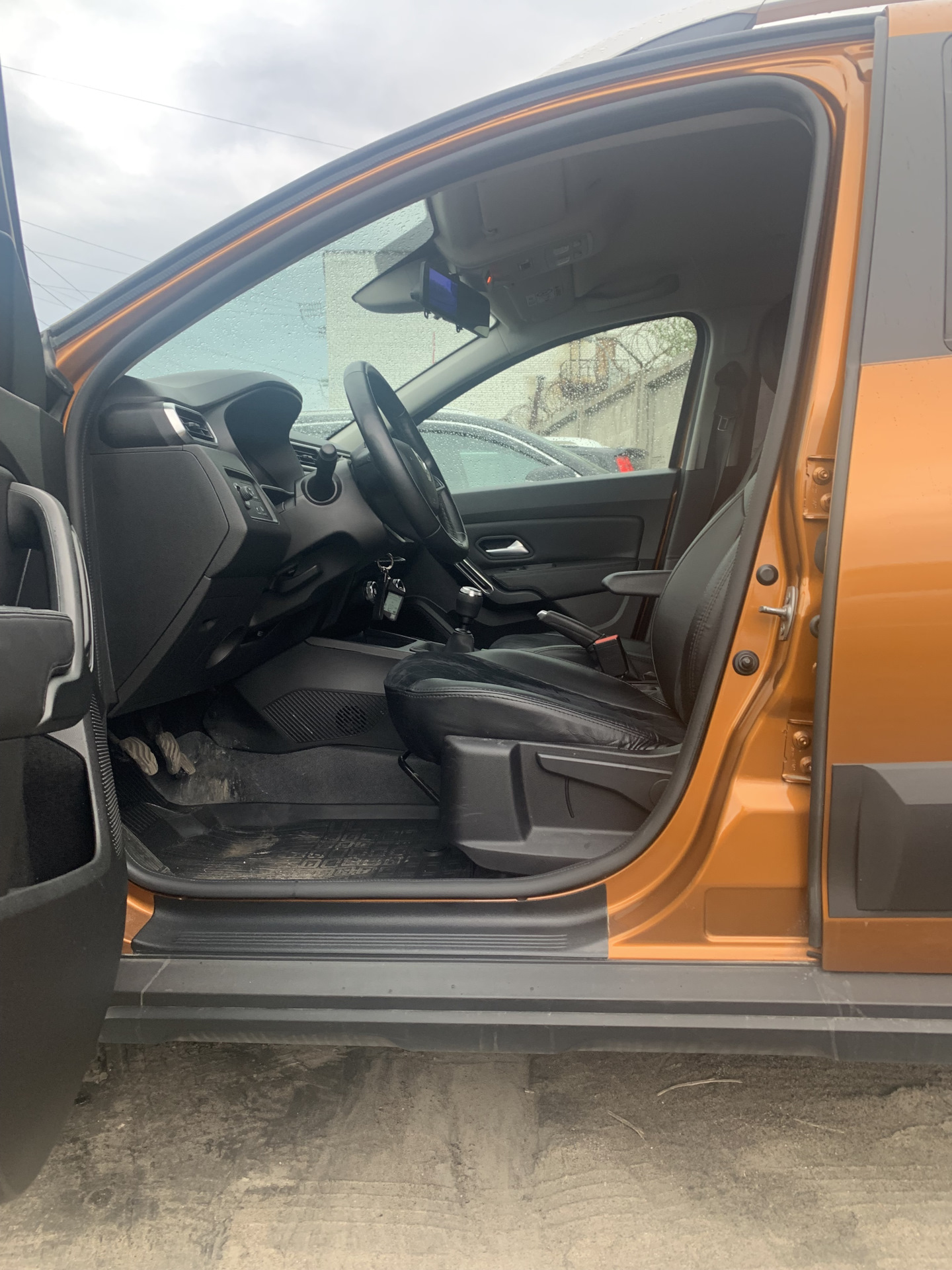 Проставки под салазки водительского сидения — Renault Duster (2G), 1,3 ...