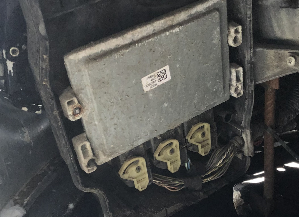 14. Замена жгута MAF; — Ford Focus Hatchback III, 1,6 л, 2011 года ...