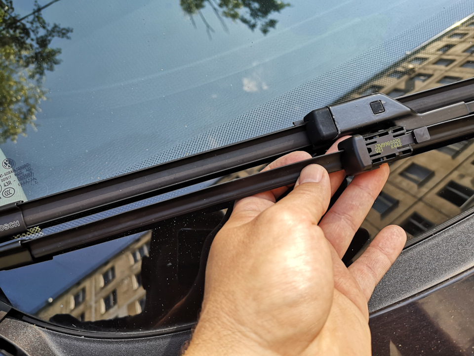 Замена счёток стеклоочистителя на оригинальные vag — Volkswagen Passat ...