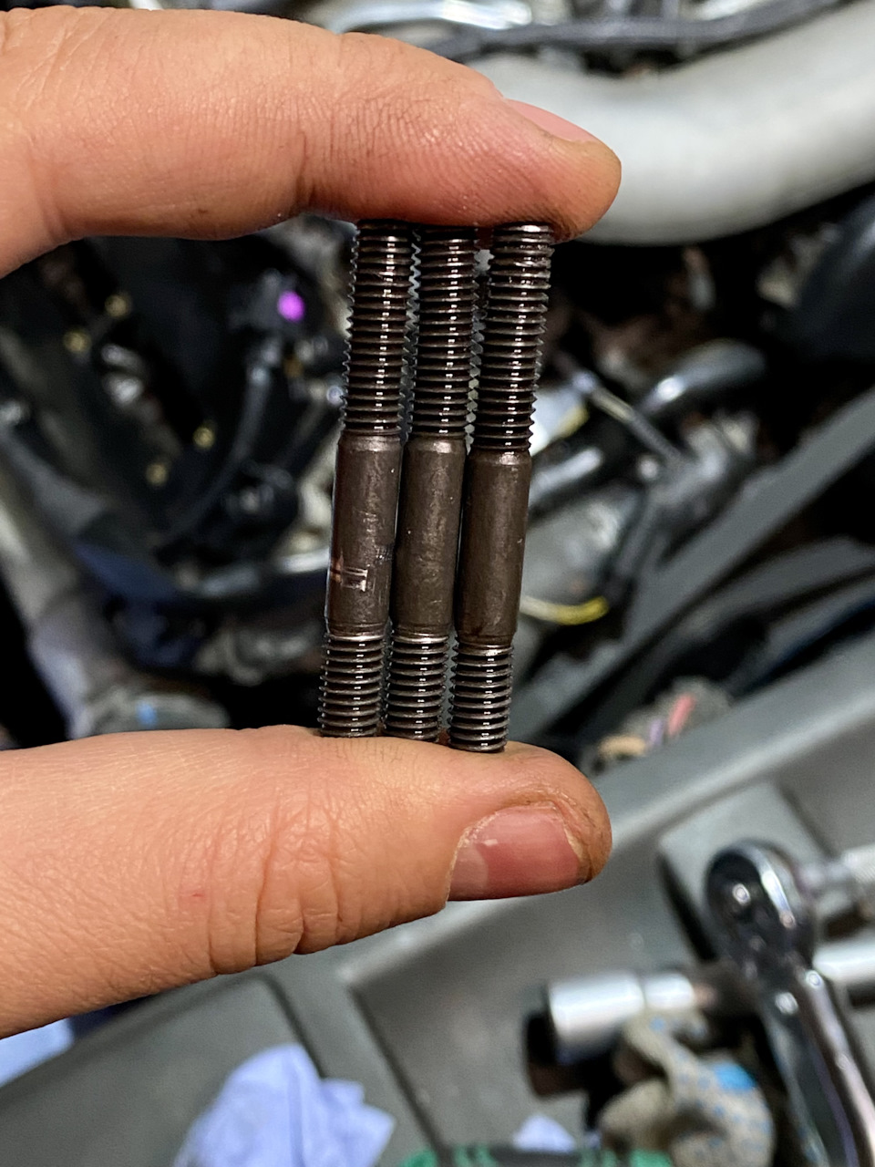 Обслуживание форсунок — Audi Q7 (1G), 3 л, 2008 года | своими руками ...