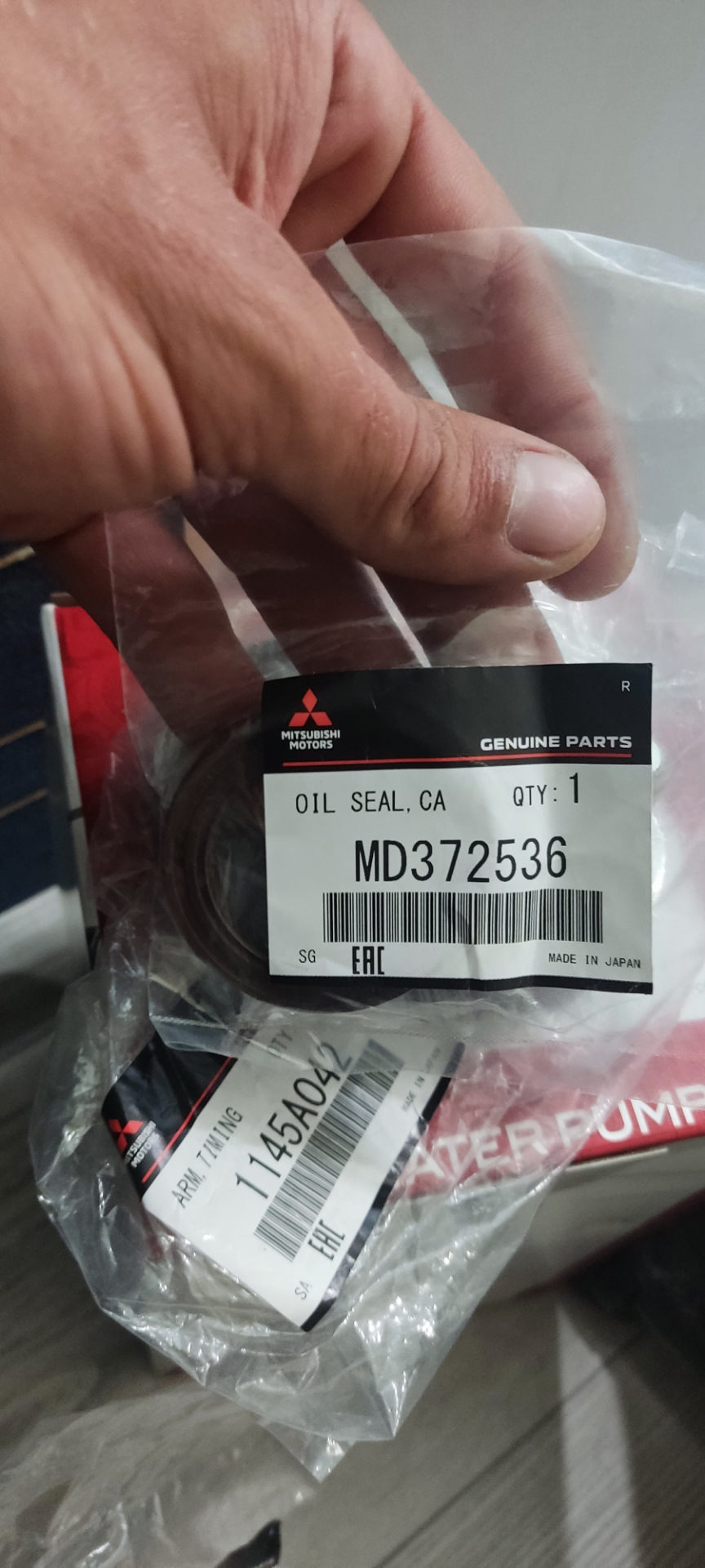 MD372536 Cальник распредвала MMC 4G15/19, 4G63/64, 4G92/93, 6G72/73/74 ...