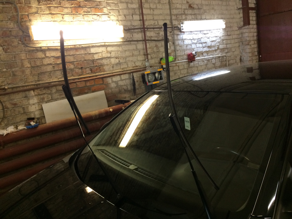 Замена резинок на щётках SWF — Skoda Octavia A7 Mk3, 1,4 л, 2013 года ...