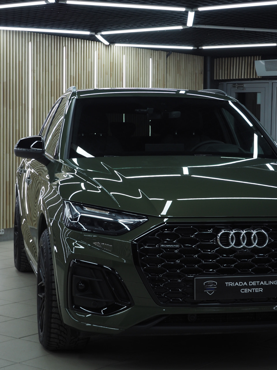 Красивейшая Audi Q5 на полировке, химчистке и нанесении жидкого стекла ...