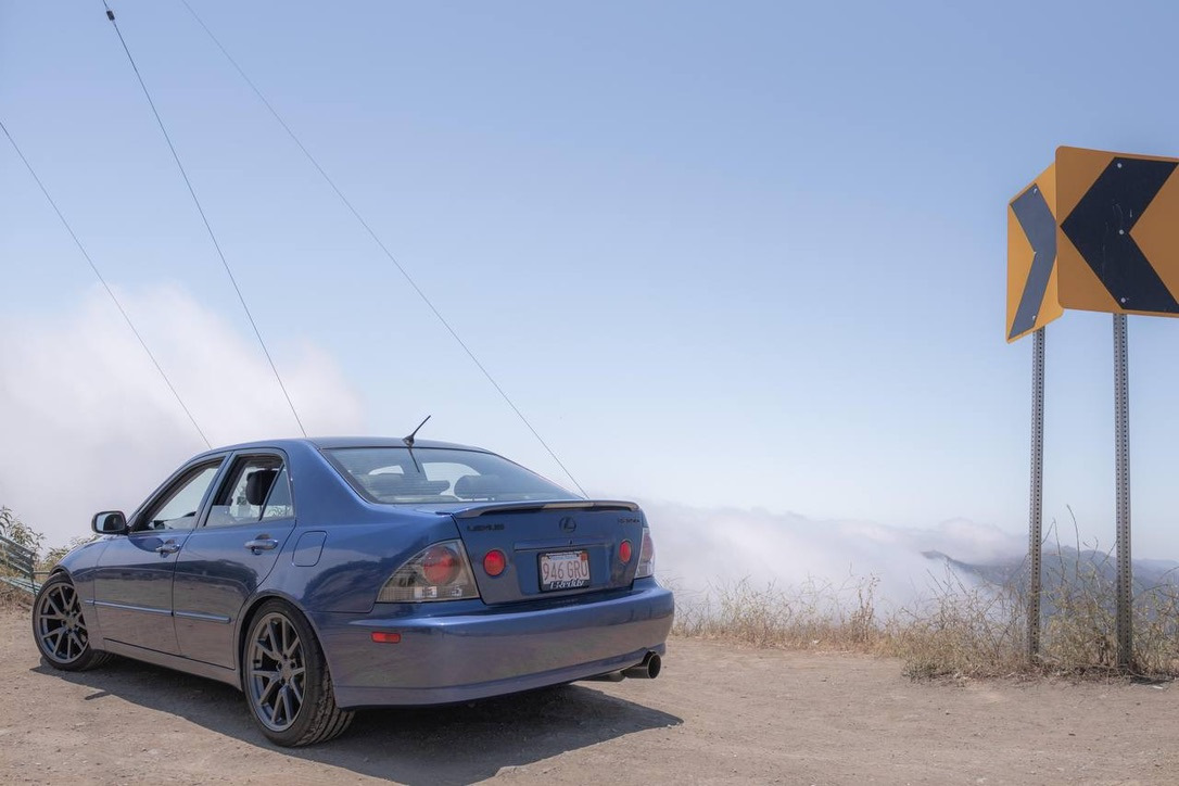 Tesla Model 3 и Altezza Gita — Lexus IS I, 3 л, 2002 года | колёсные ...