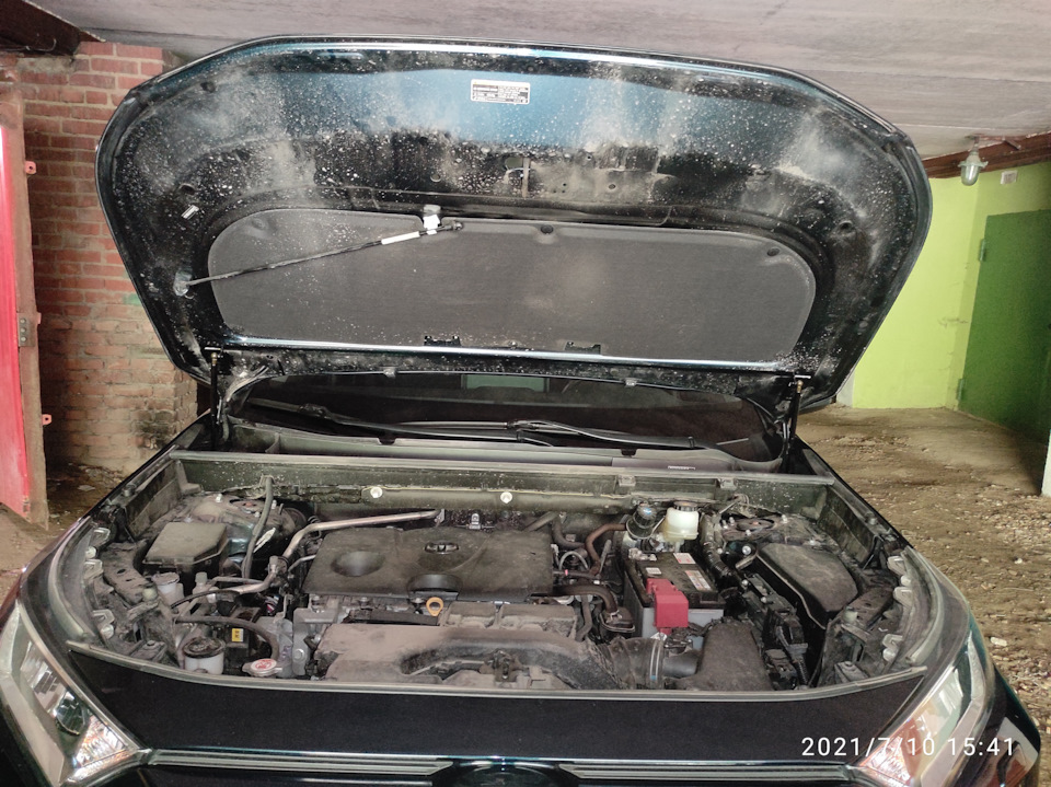 Маленький тюнинх — газлифт капота. — Toyota RAV4 (5G), 2 л, 2019 года ...