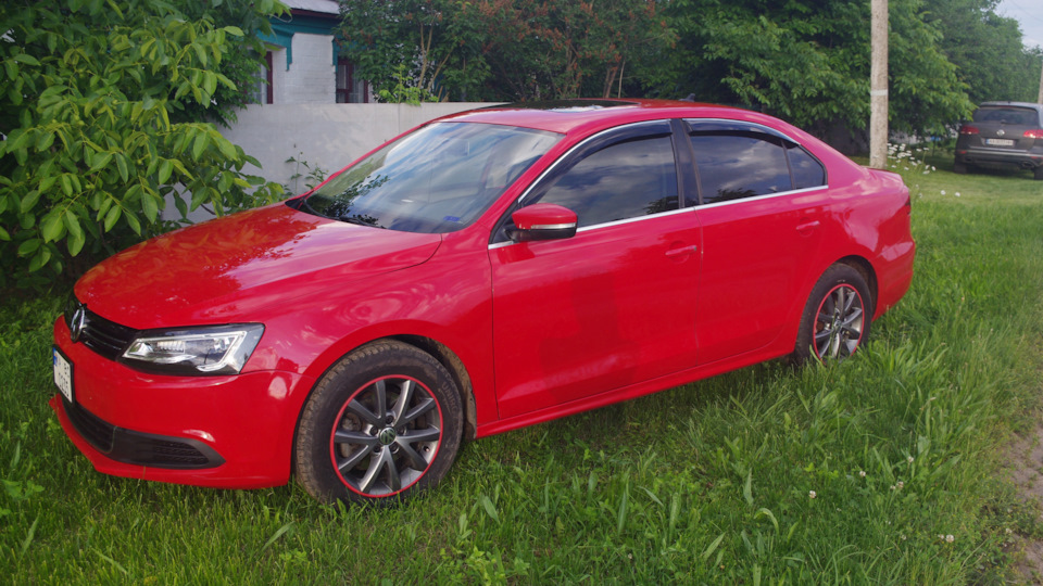 Volkswagen Jetta VI 2.5 бензиновый 2013 | 2.5 AT (170 hp) на DRIVE2