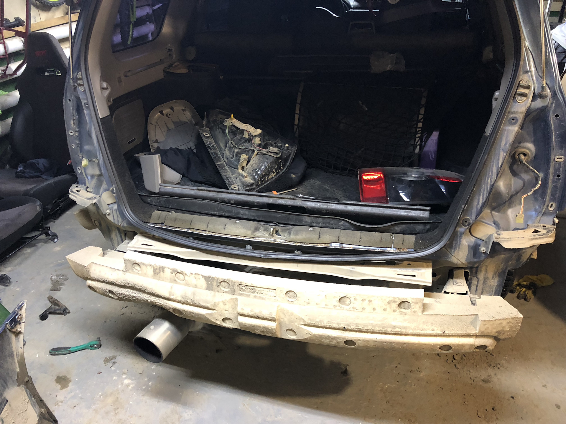 Замена заднего бампера SG5 — Subaru Forester (SG), 2 л, 2006 года ...