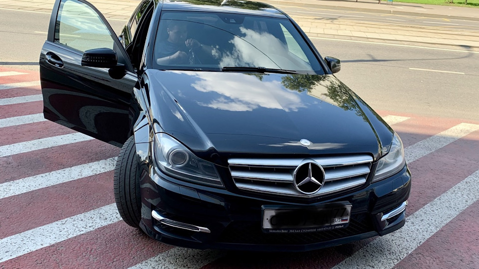 Передние лампы — Mercedes-Benz C-Class (W204), 1,6 л, 2013 года ...