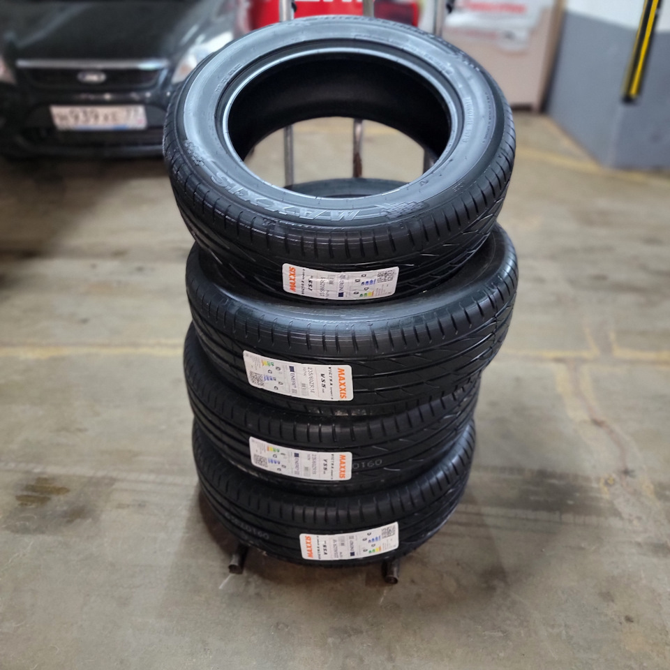 Смена шин на летние (Maxxis VS5 Victra SUV 235/60 R18) — Mercedes-Benz ...