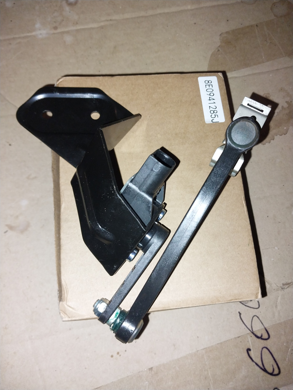 Ремонт корректора фар — Audi A4 (B7), 1,8 л, 2005 года | своими руками ...