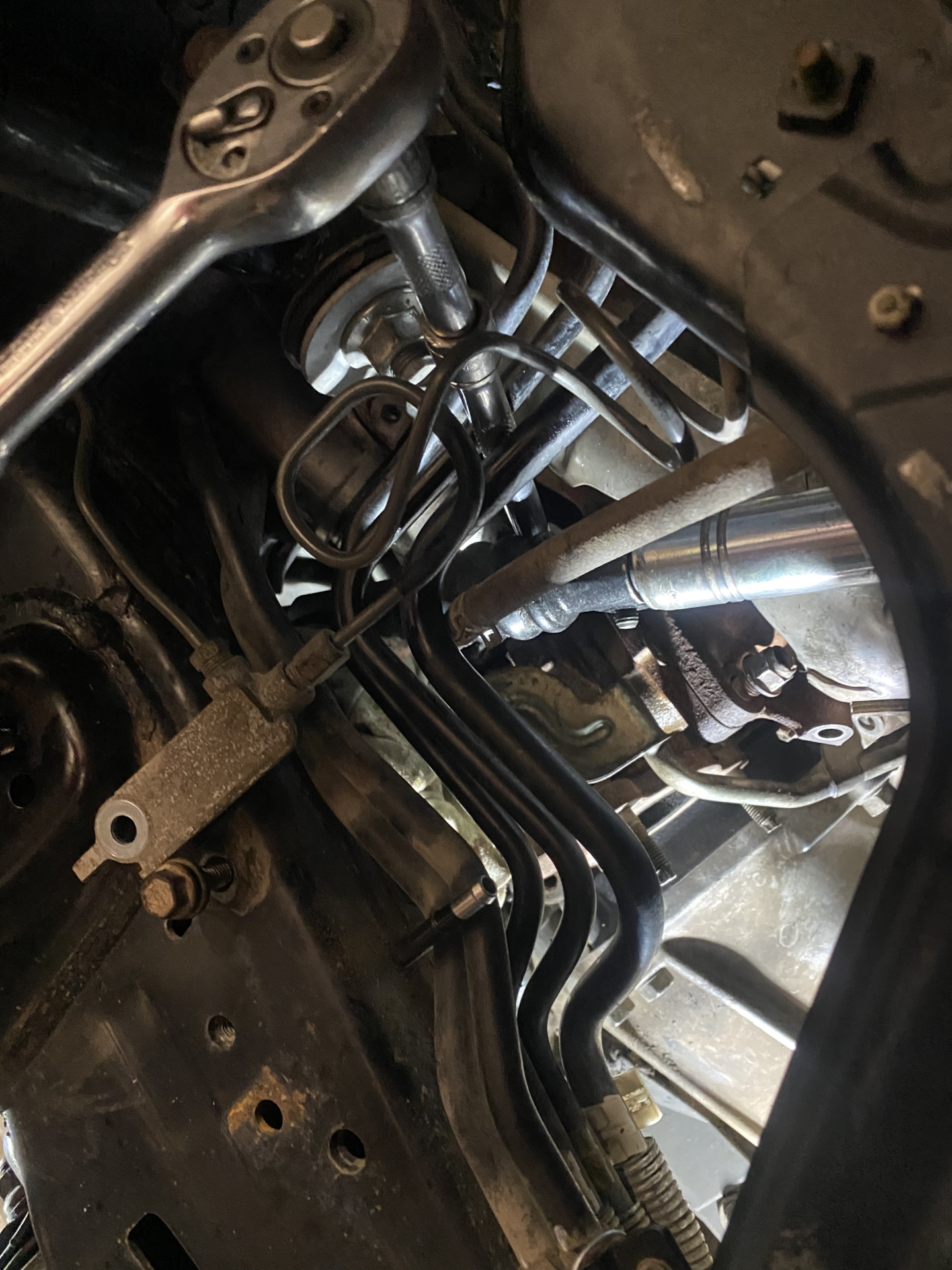 Снятие левой турбины ! — Toyota Land Cruiser 200, 4,5 л, 2012 года ...