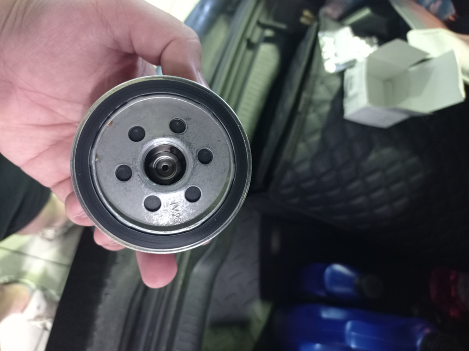 Замена масла Рено меган — Renault Megane III, 1,6 л, 2014 года ...