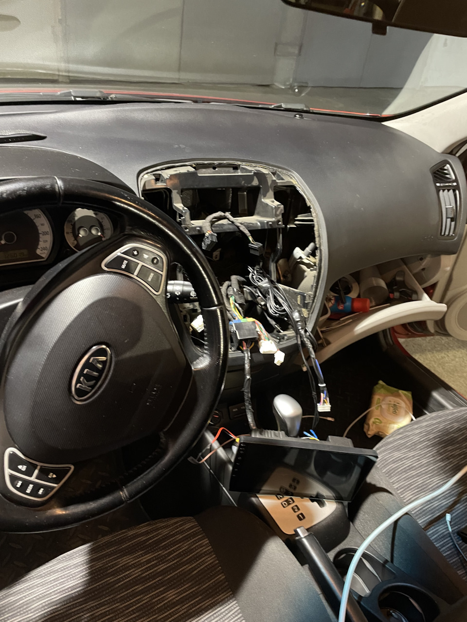 Новая магнитола 👍 — KIA Ceed (1G), 1,6 л, 2009 года | автозвук | DRIVE2