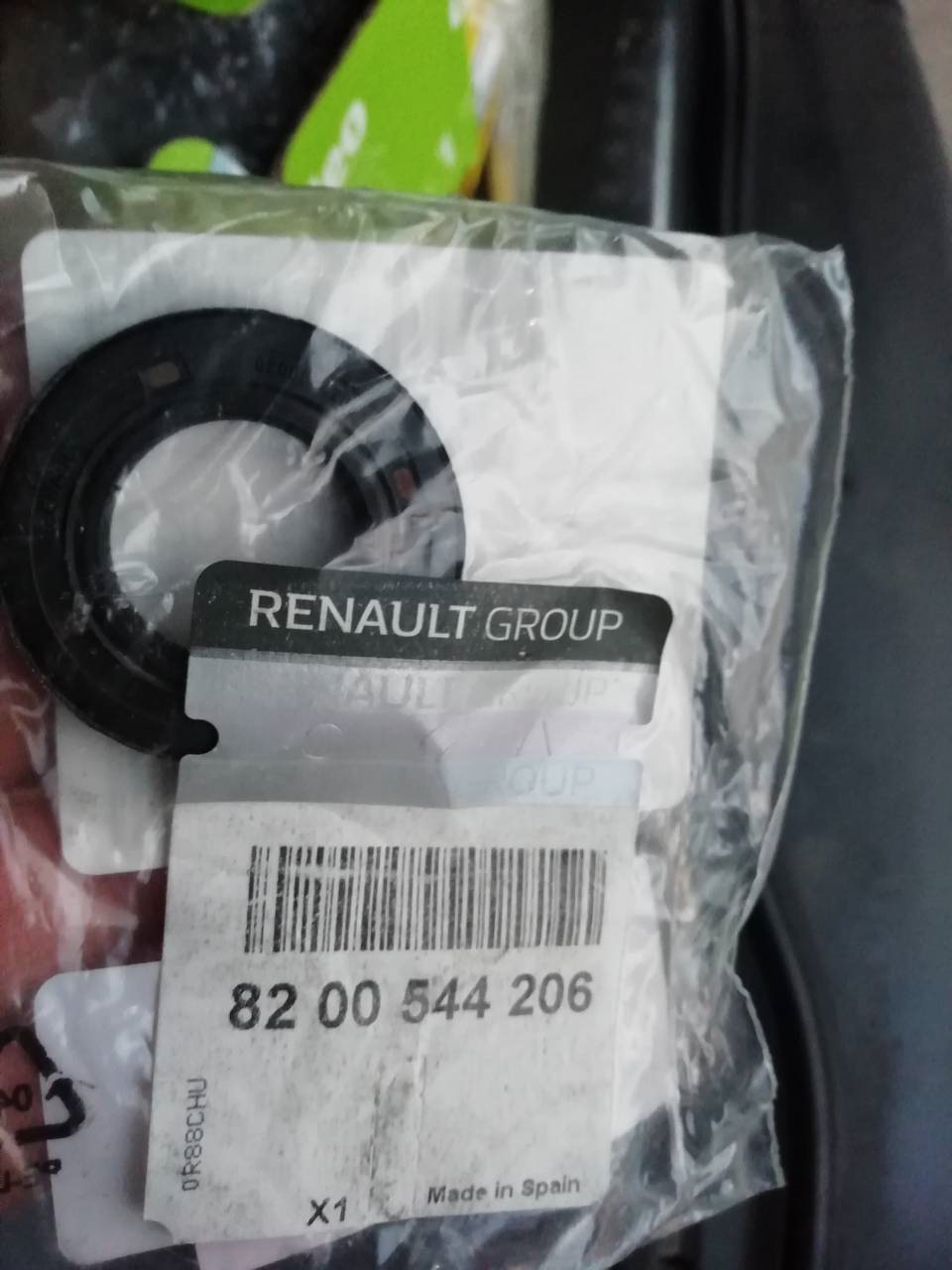 8200544206 Манжета уплотнит (рез, мет пружина) RENAULT | Запчасти на DRIVE2