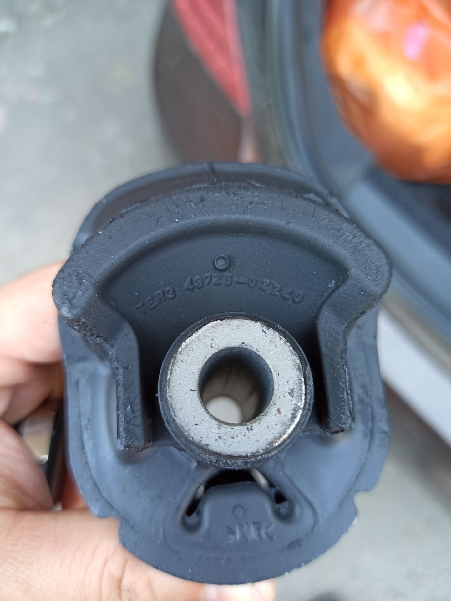 Замена сайленблоков задней балки и переднего рычага задние — Geely ...