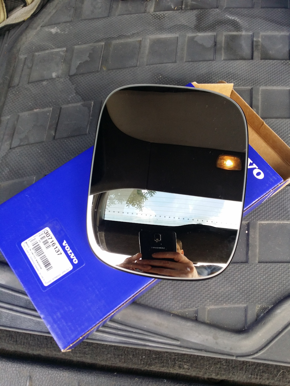 30716137 Зеркальный элемент Volvo | Запчасти на DRIVE2