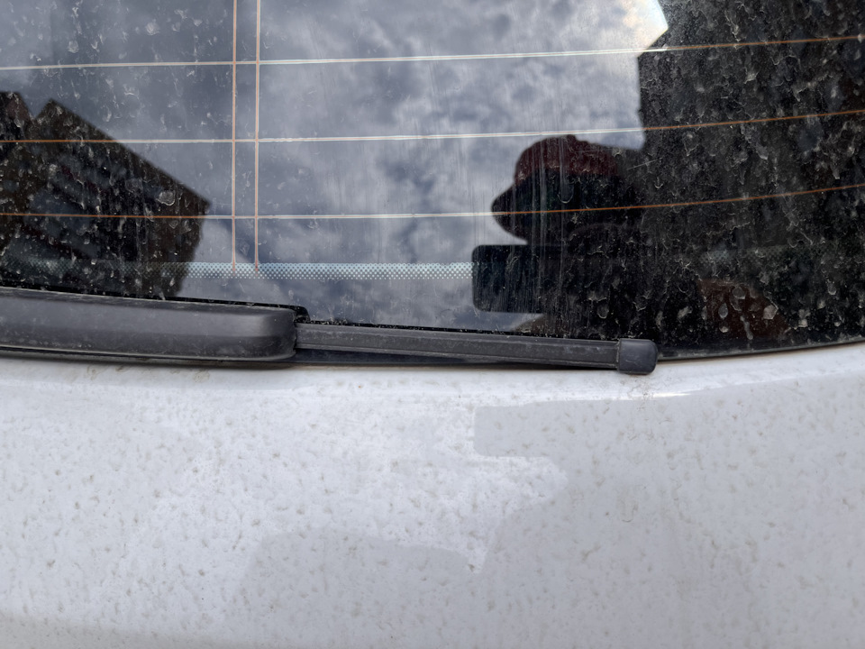 Поводок заднего дворника, у тебя тоже приуныл ? — Audi Q5 (1G), 2 л ...