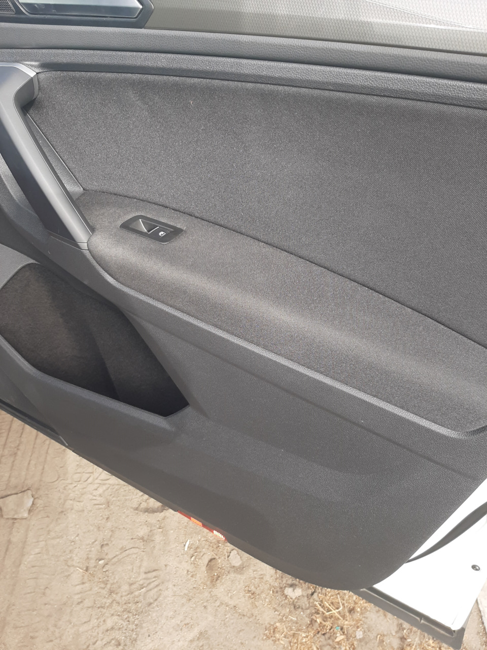 Накладки из кожи на подлокотники Тигуан 2 — Volkswagen Tiguan (2G), 2 л ...