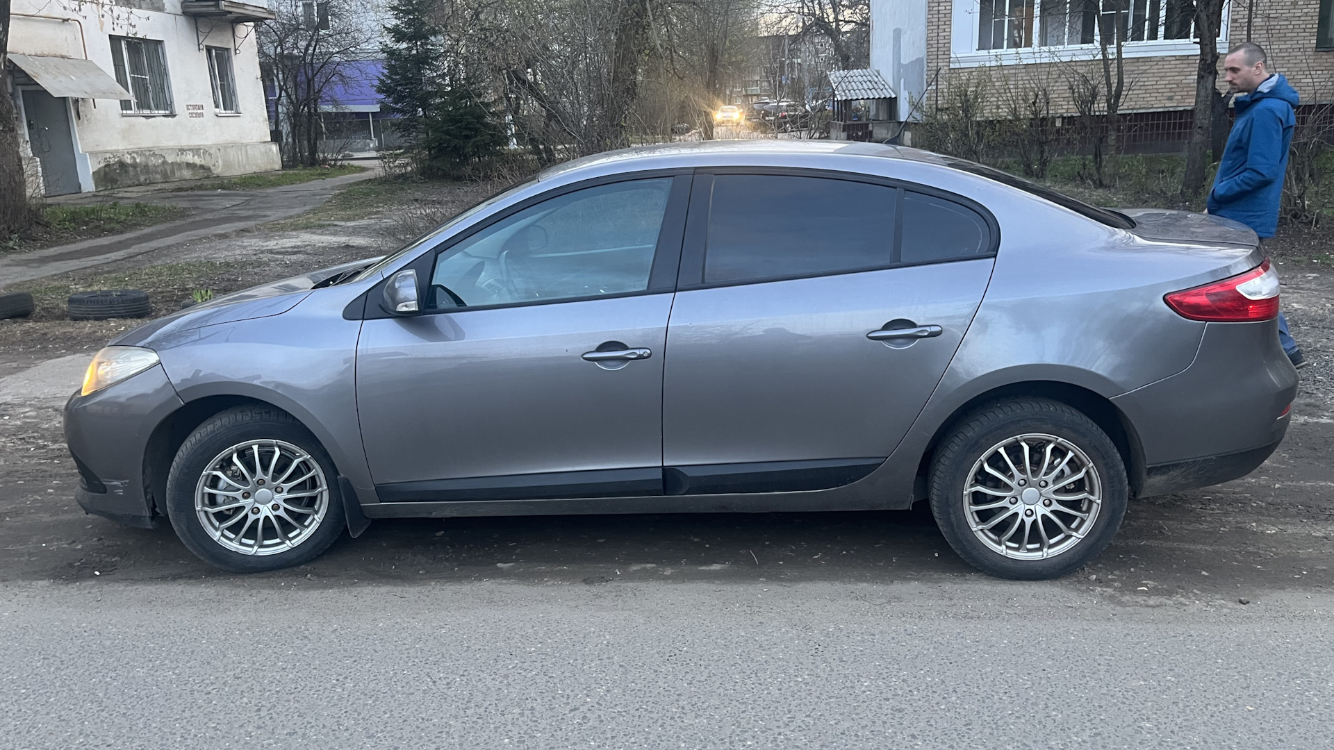 Renault Fluence 1.6 бензиновый 2013 | на DRIVE2