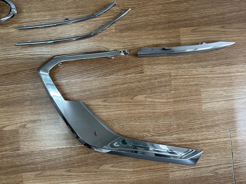 8450040050 Молдинг переднего бампера нижний правый LADA | Запчасти на ...