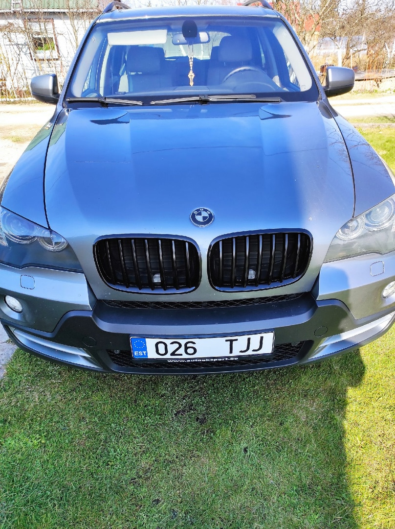 Покрасил ноздри на бегемоте E70 — BMW X5 (E70), 3,5 л, 2008 года | своими руками | DRIVE2