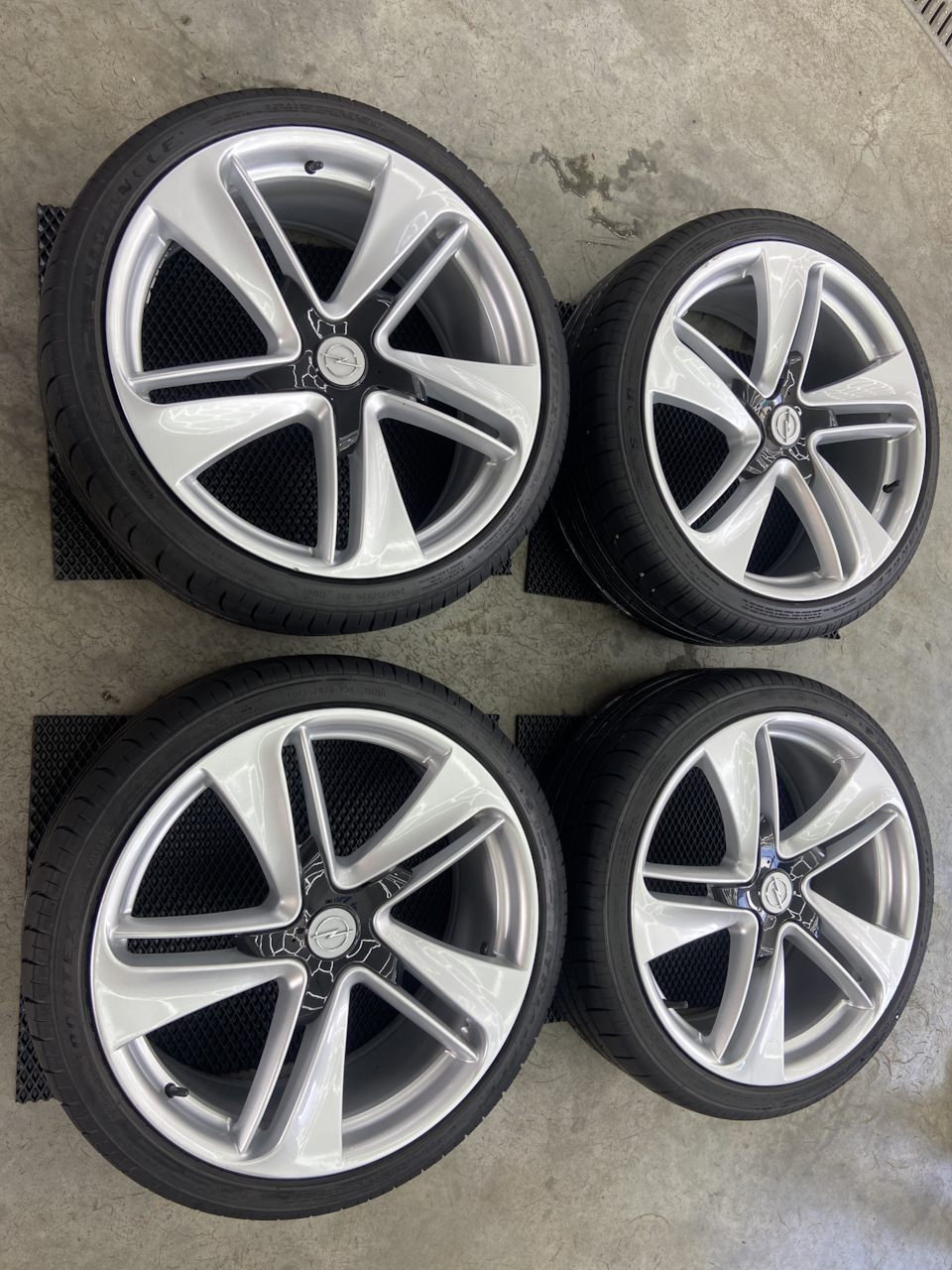 Р20 комплект продажа — Opel Insignia (1G), 2 л, 2012 года | колёсные ...