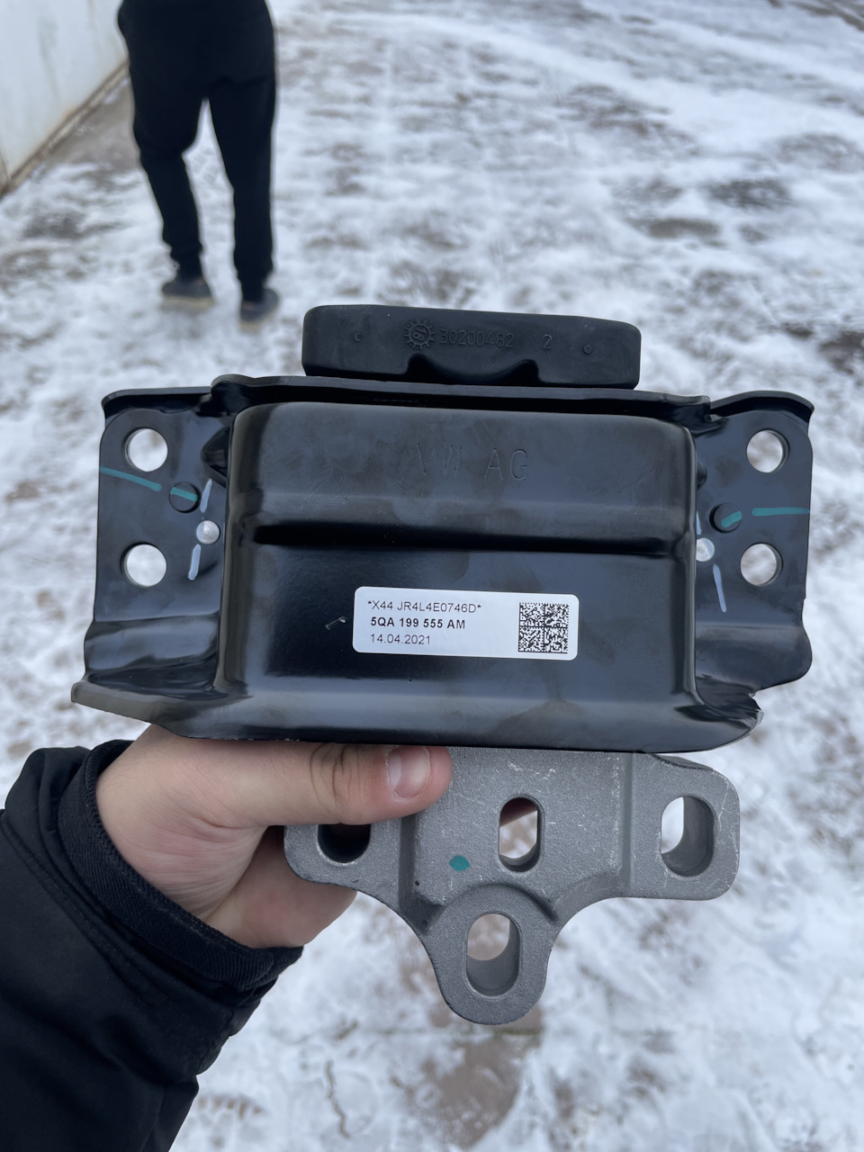 5QA199555F Подушка (опора) КПП VAG | Запчасти на DRIVE2