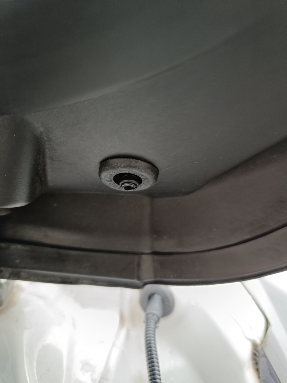 Ремонт трубки омывателя заднего стекла — Citroen Grand C4 Picasso (2G ...