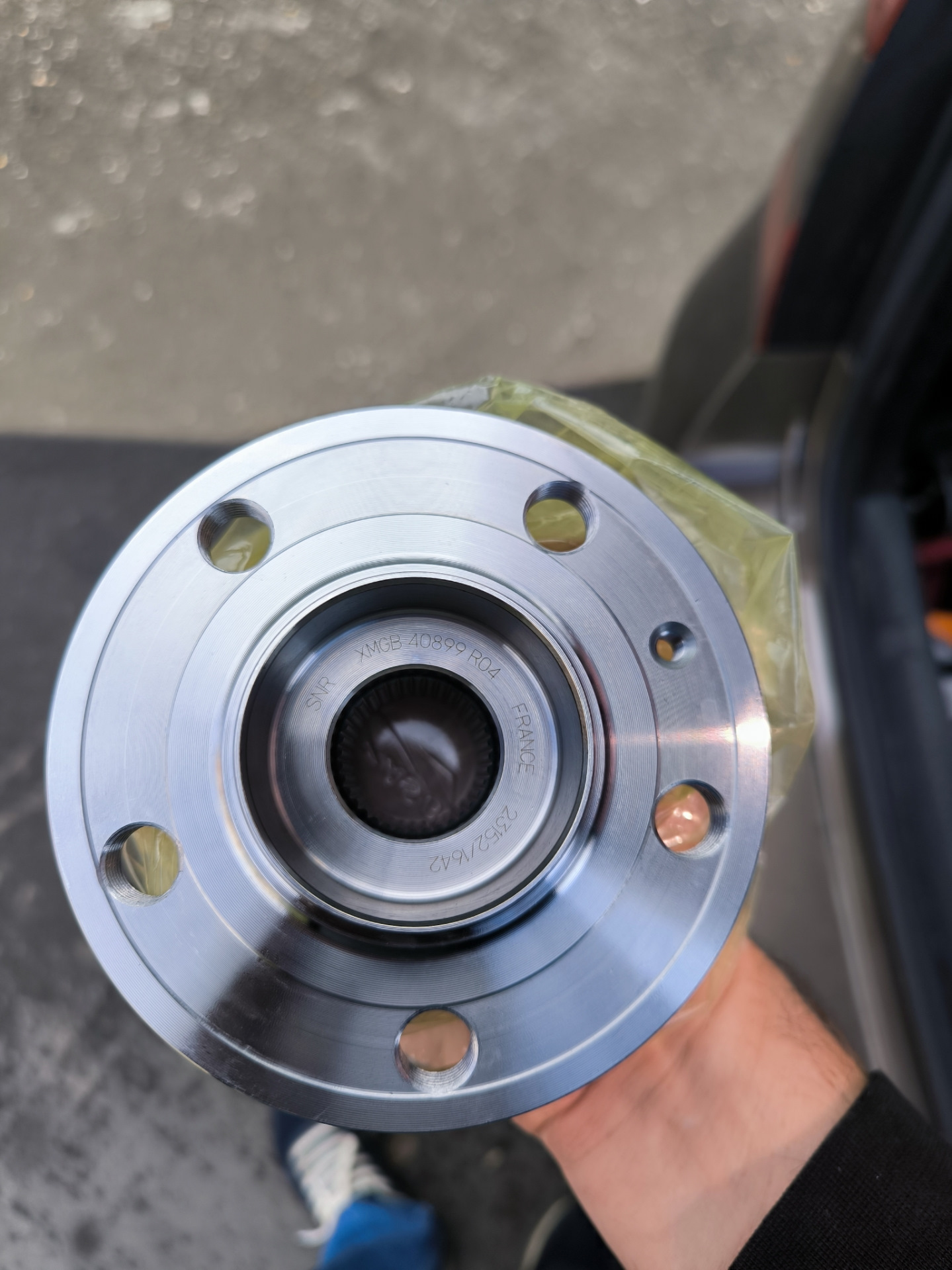 Замена передней ступицы — Skoda Rapid (1G), 1,6 л, 2019 года | визит на ...