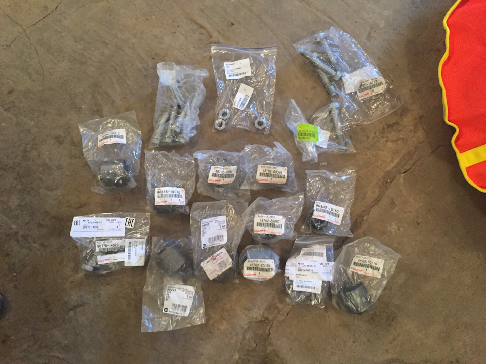 Замена задних сайлентблоков — Lexus LX (UZJ100), 4,7 л, 2000 года ...