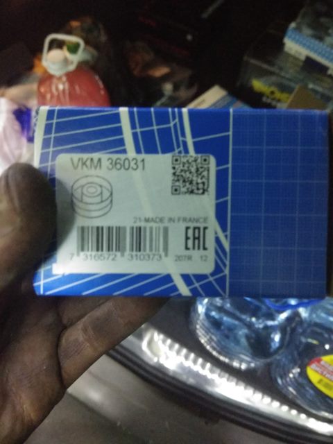 VKM36031 Паразитный / ведущий ролик, поликлиновой ремень SKF | Запчасти ...