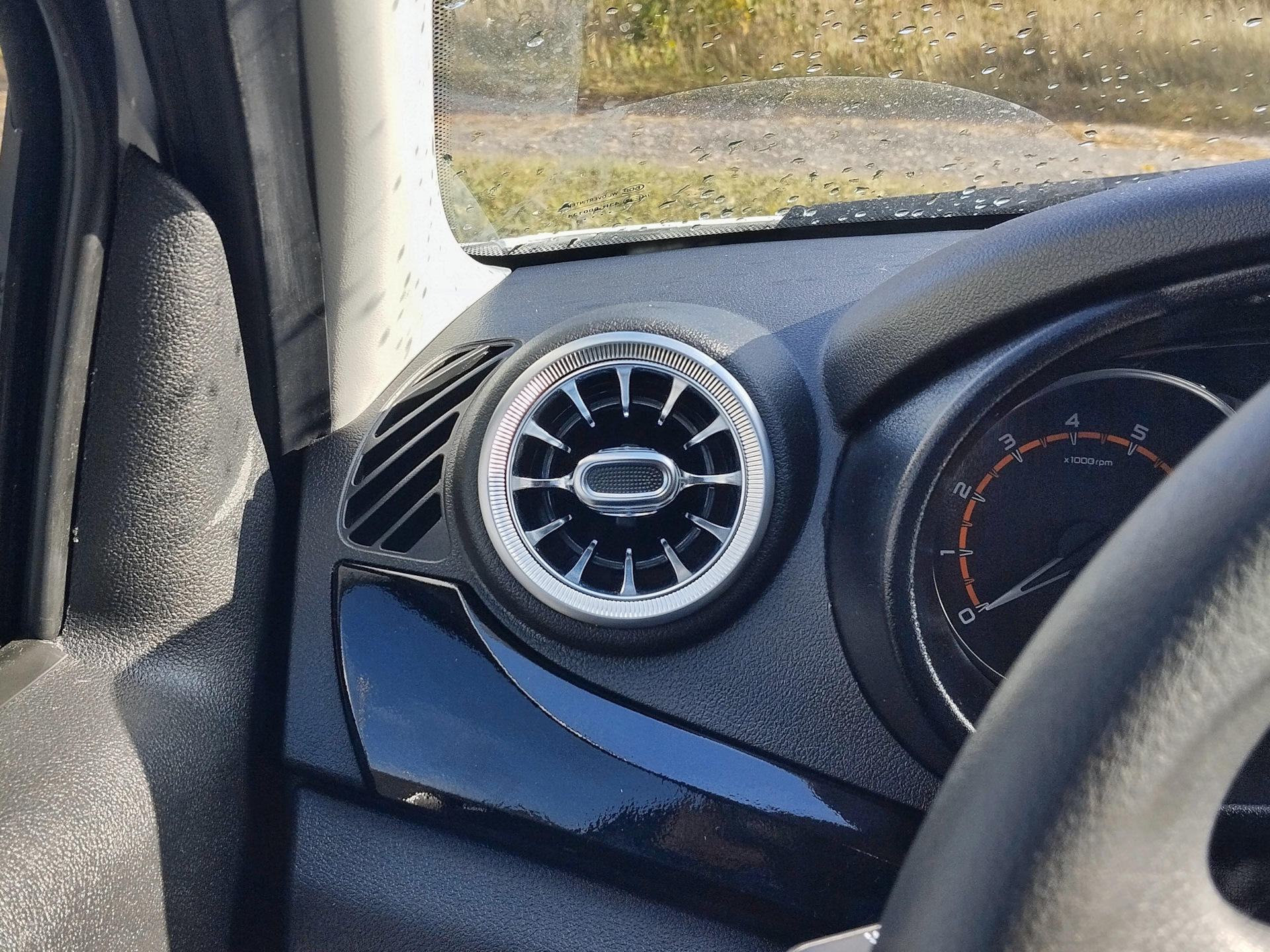 Дефлектора AMG, держатель крышки бензобака — Lada Гранта (2G) FL, 1,6 л ...