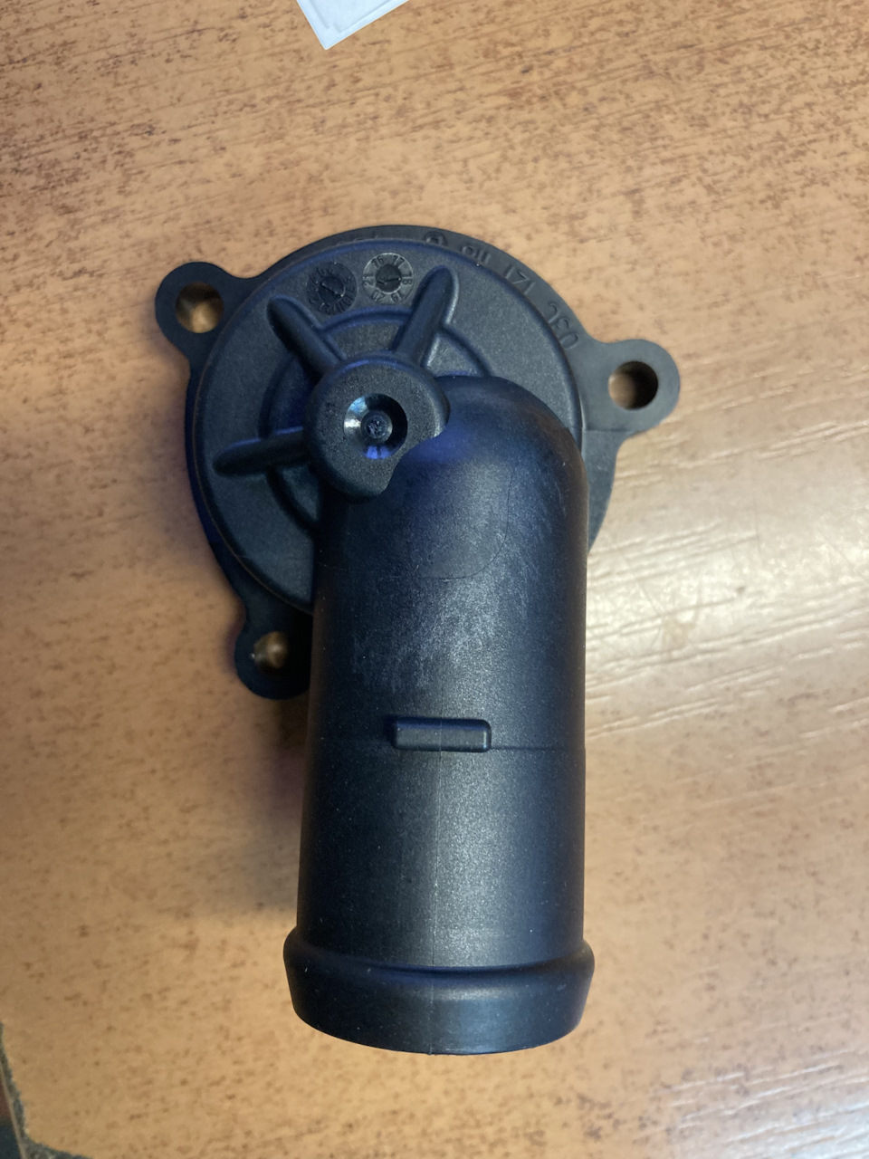 03C121118D Крышка для термостата VAG | Запчасти на DRIVE2