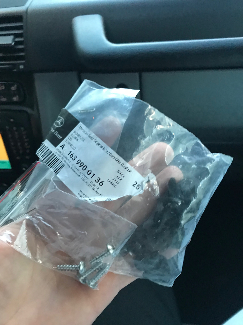 A1639900136 Болт м6 Mercedes | Запчасти на DRIVE2