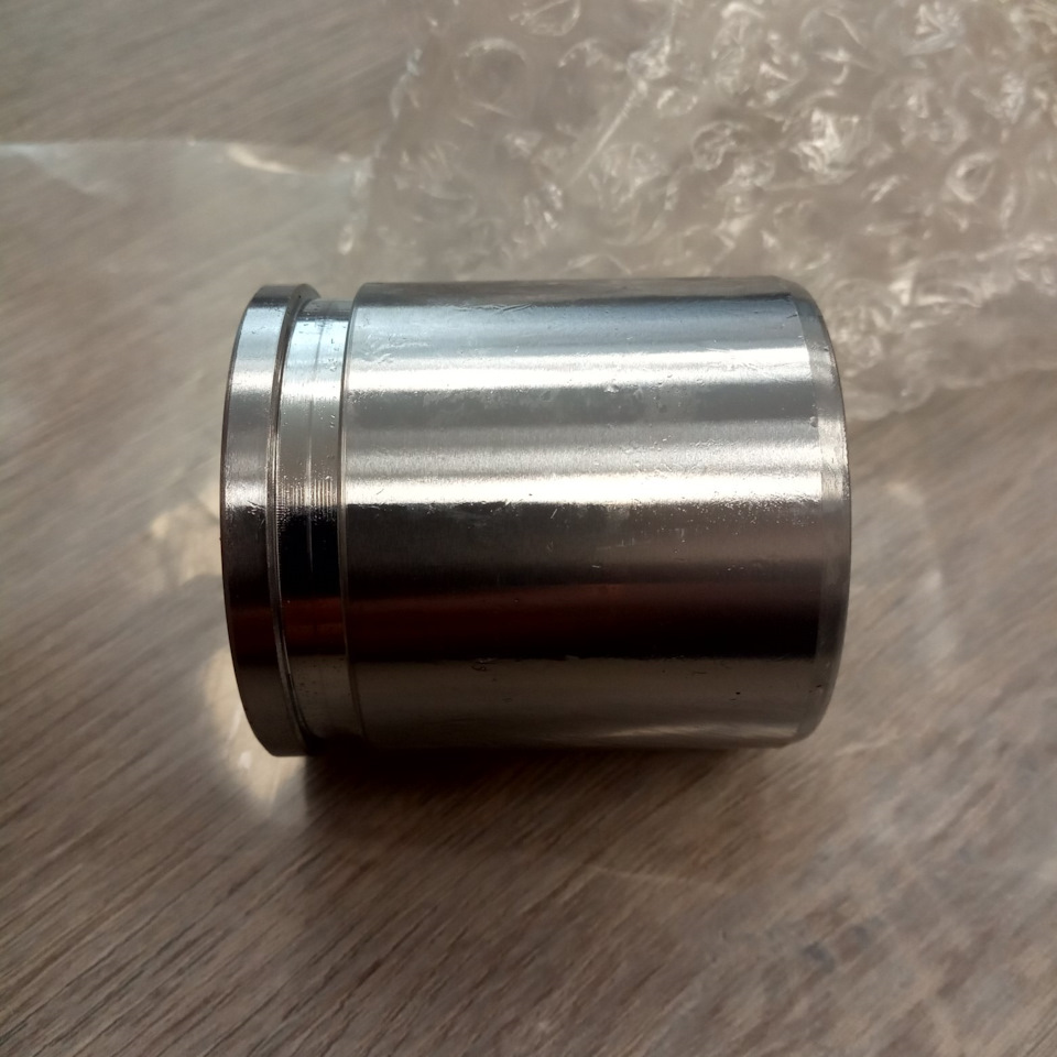 Поршень для переднего суппорта Subaru 26236PA010 на Subaru Forester (SH ...
