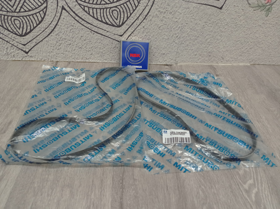 Замена ролика натяжителя и приводных ремней. — Suzuki Vitara XL7, 2,7 л, 2004 года | визит на ...