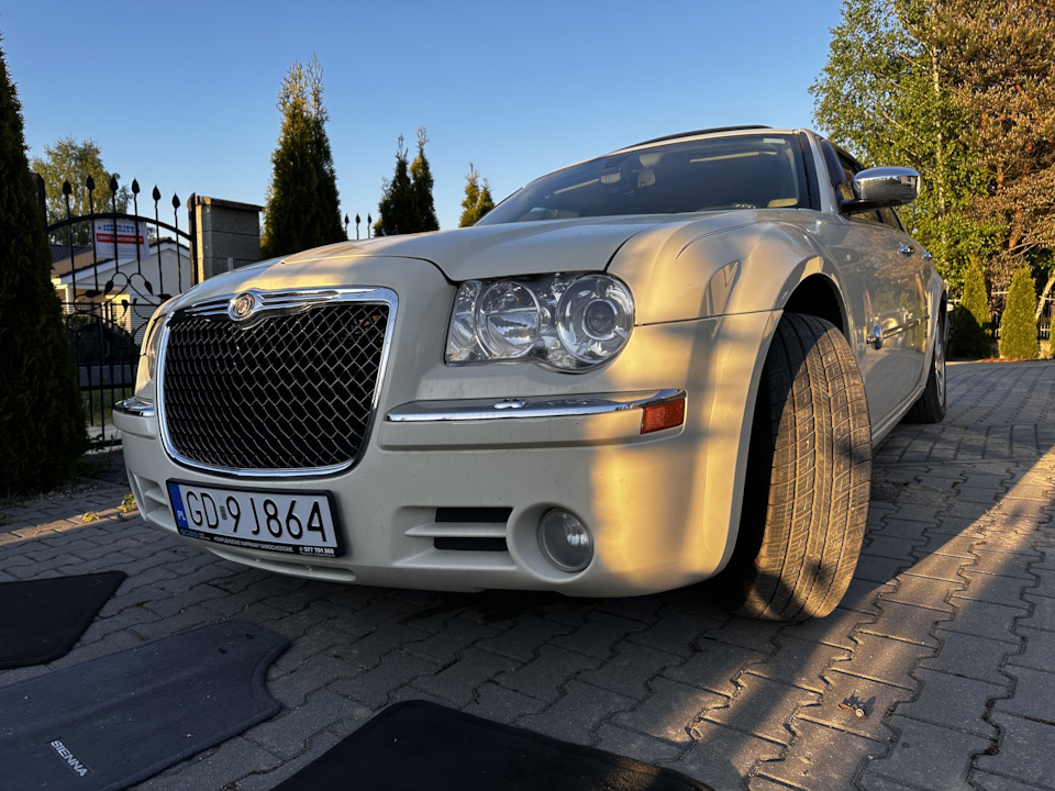Установили защиты. Приговорили нижние рычаги — Chrysler 300C (1G), 5,7 ...