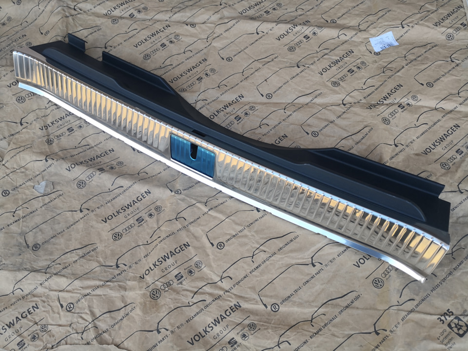 И снова про багажник. Новый коврик и накладка замка — сталь ...