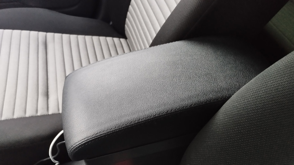 Подлокотник — Suzuki SX4 (1G), 1,6 л, 2010 года | своими руками | DRIVE2