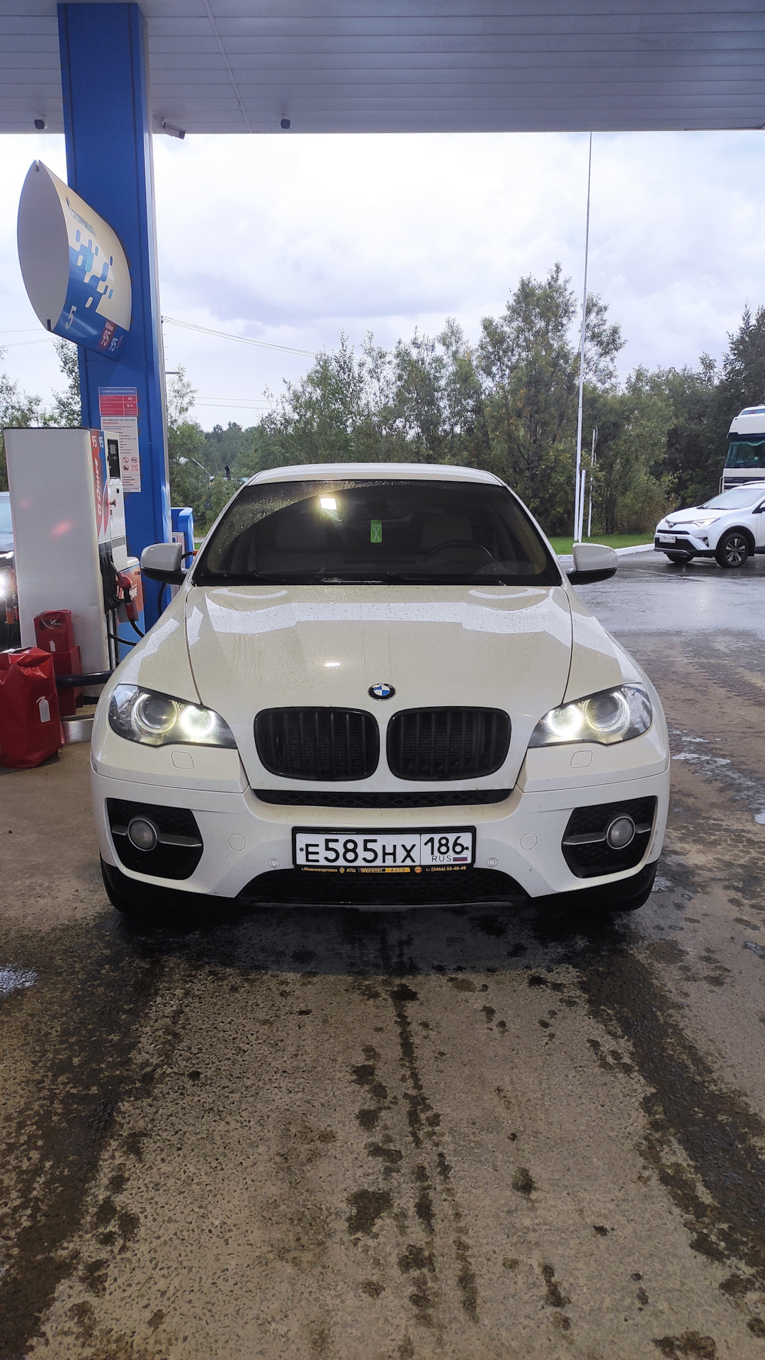 Led лампочки в ангельские глазки — BMW X6 (E71/E72), 3 л, 2009 года ...