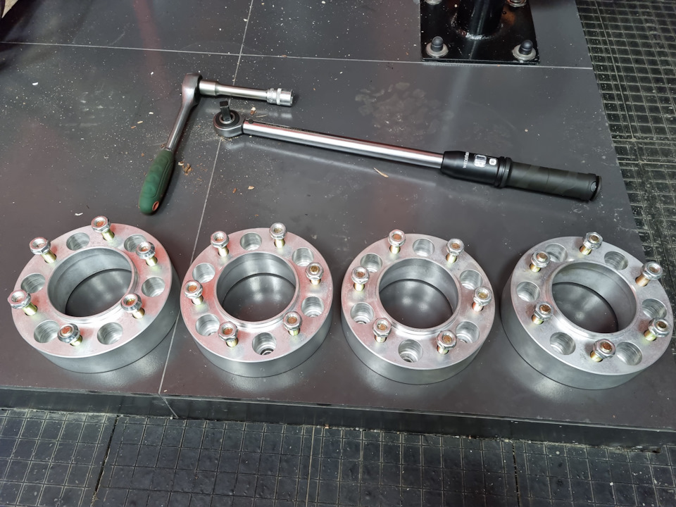 Проставки — Hummer H3, 3,5 л, 2005 года | фотография | DRIVE2