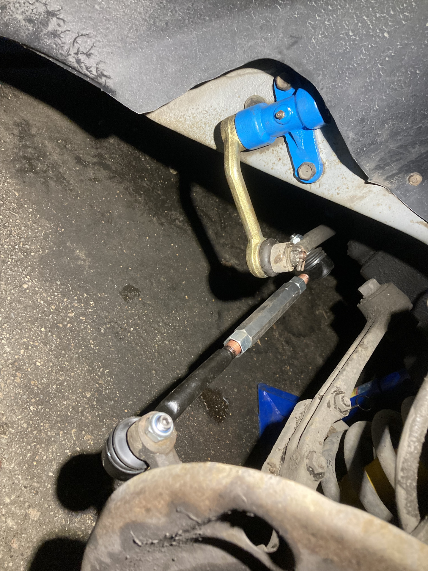 Установка на Волгу рулевых тяг от Mercedes S600 W140 — ГАЗ 3110, 2,3 л, 2003 года | запчасти ...