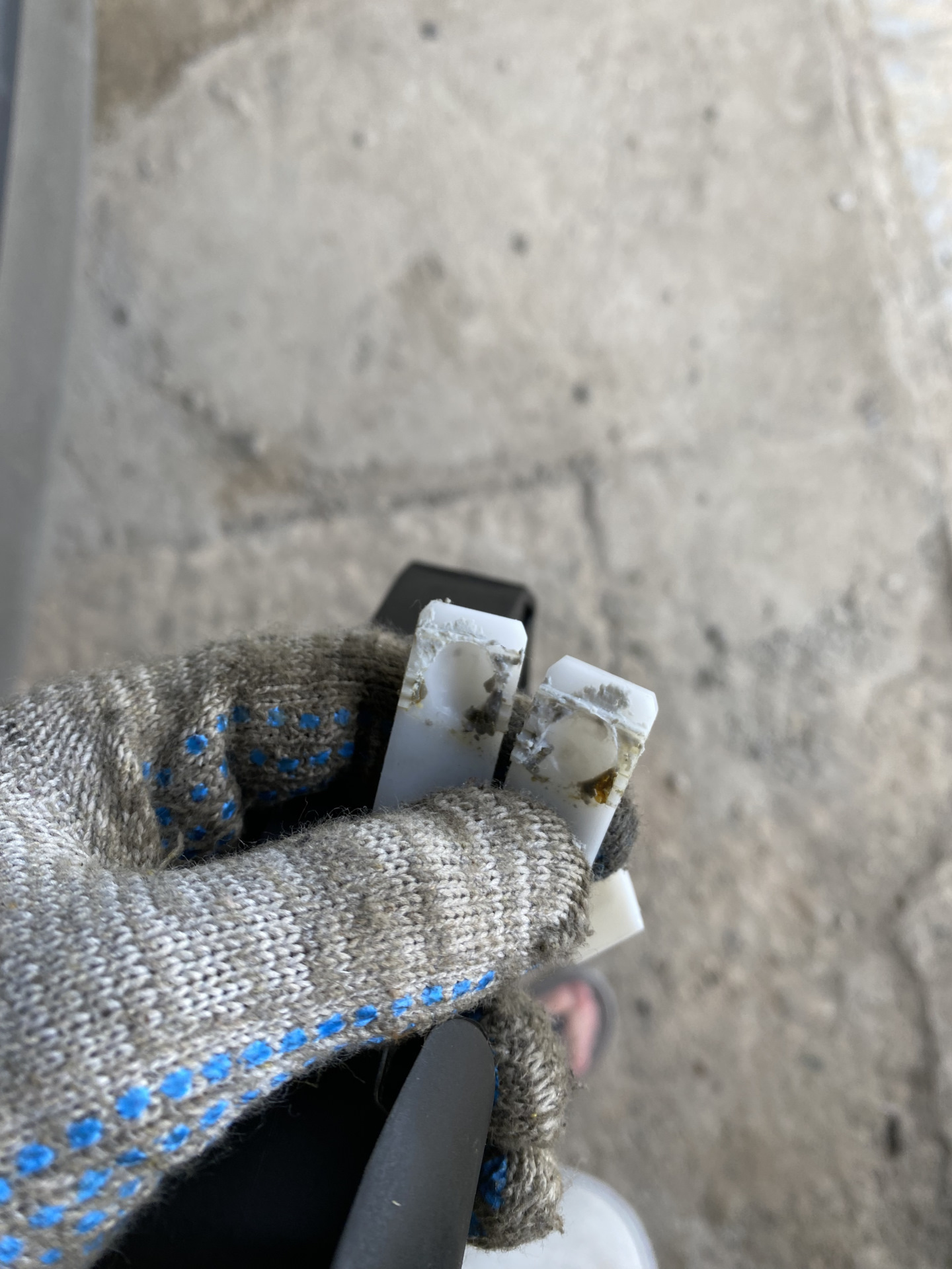 Замена клипсы педали сцепления — Skoda Octavia A5 Mk2, 1,6 л, 2008 года ...