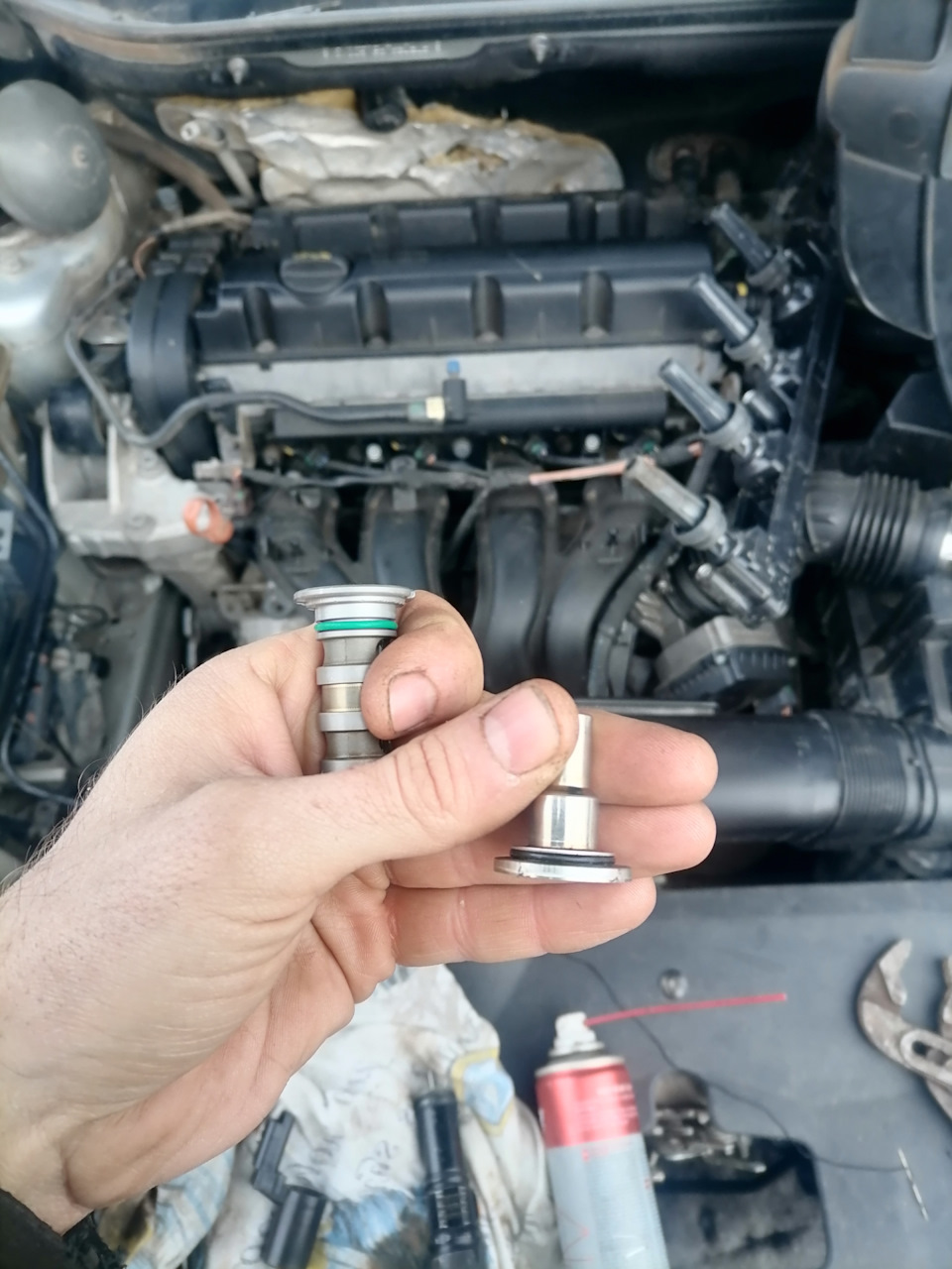 Течь клапана VVT — Citroen C5 (2G), 2 л, 2009 года | поломка | DRIVE2