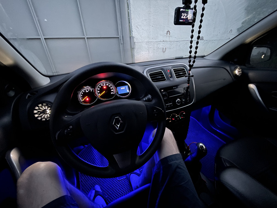 Подключил подсветку воздушных дефлекторов — Renault Sandero 2G, 1,6 л ...