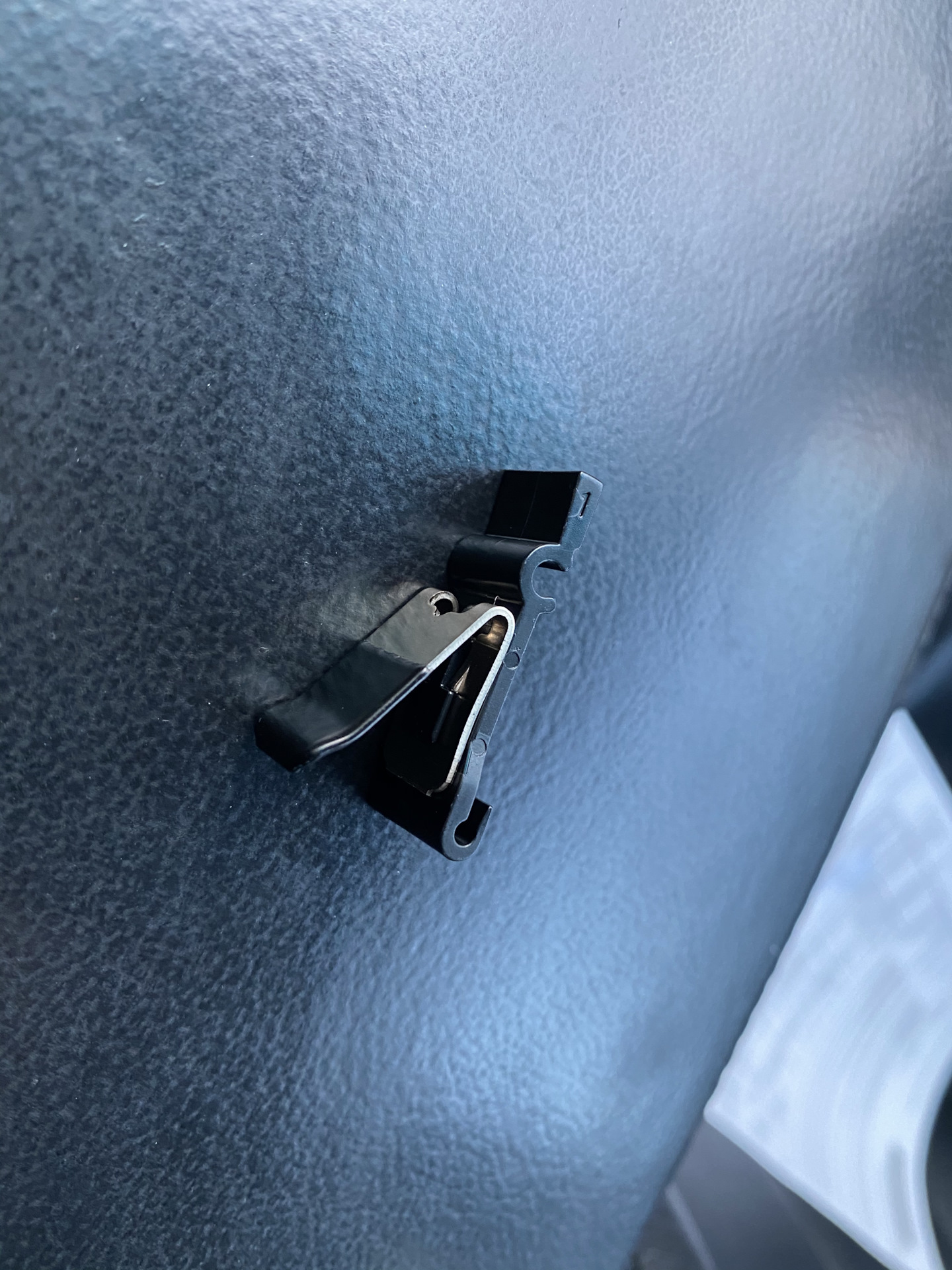 Проблема с открыванием лючка бензобака — Toyota Camry (XV40), 2,4 л ...